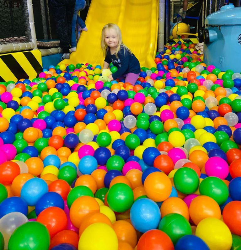 BounceTag – Play Parks, Bouncers, LaserTag, Arcade, Food, Parties and More!